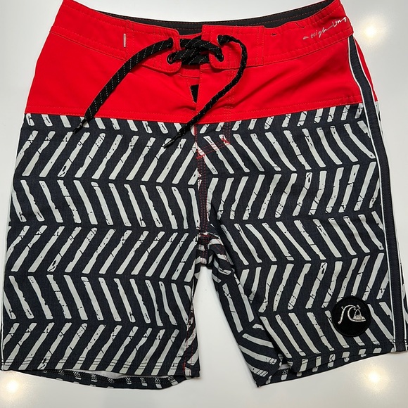Quiksilver | Swim | Youth Quicksilver Swim Trunks Size 24 | Poshmark